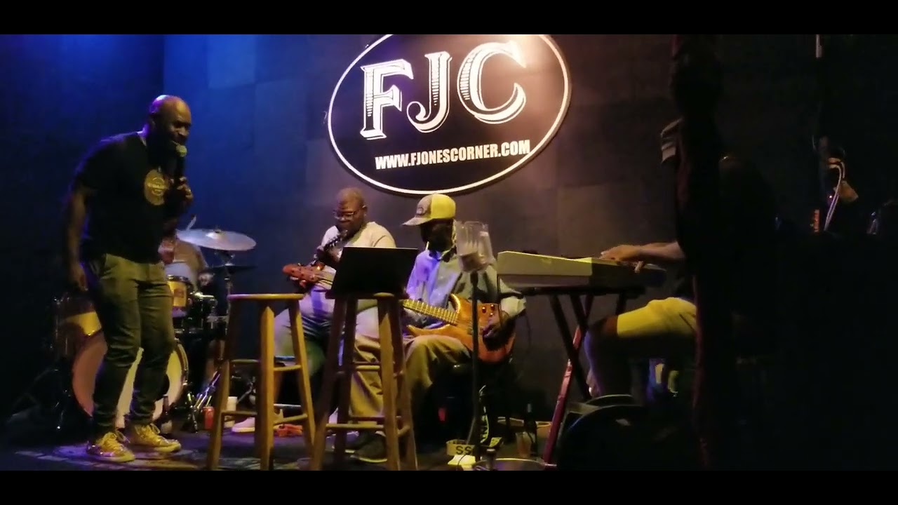 Chris Minter at F. Jones Live 5.19.23(5) - YouTube