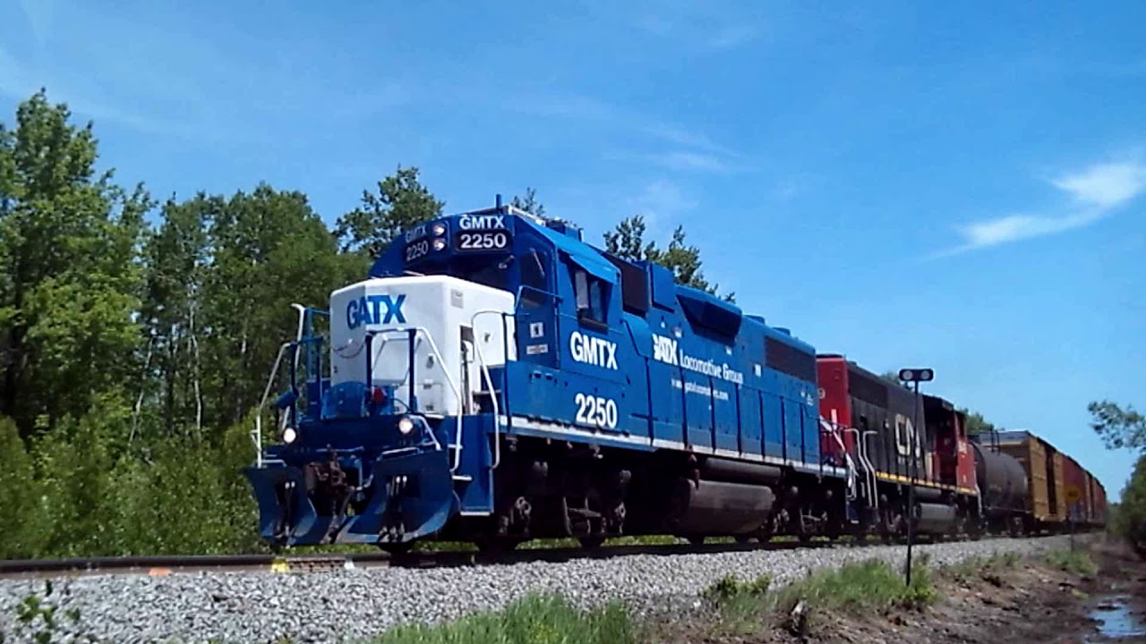 GMTX Geep Leads CN Train 569 at Lutesville East at Track Speed - YouTube