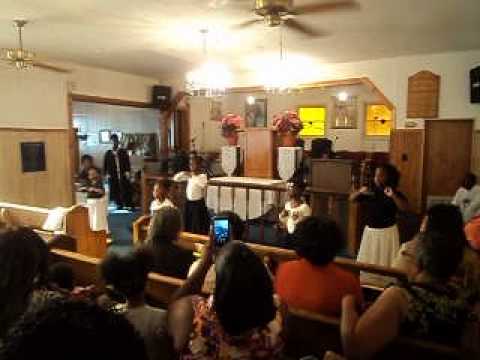 I Smile (little kids) praise dance - YouTube