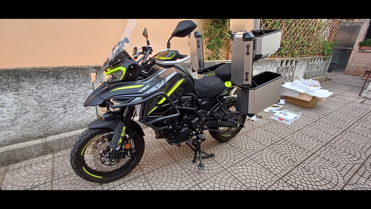 Montaggio kit valige su TRK 702 X - YouTube