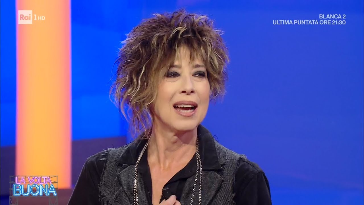 Veronica Pivetti si racconta - La volta buona 09/11/2023 - YouTube
