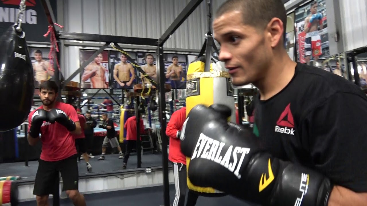 FUTURE CHAMP BRYAN LUA ON SPEED BAG EsNews Boxing - YouTube