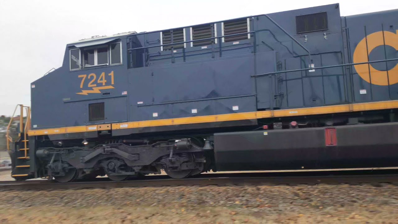 CSX a U315 hauls empties with CM44 YN3 # 7241 gunning up North - YouTube