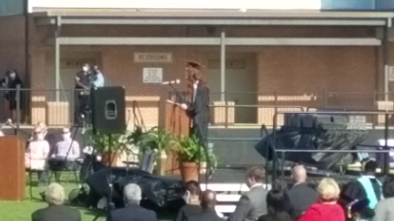 Anna Mathis 2020 Valedictorian Address - YouTube