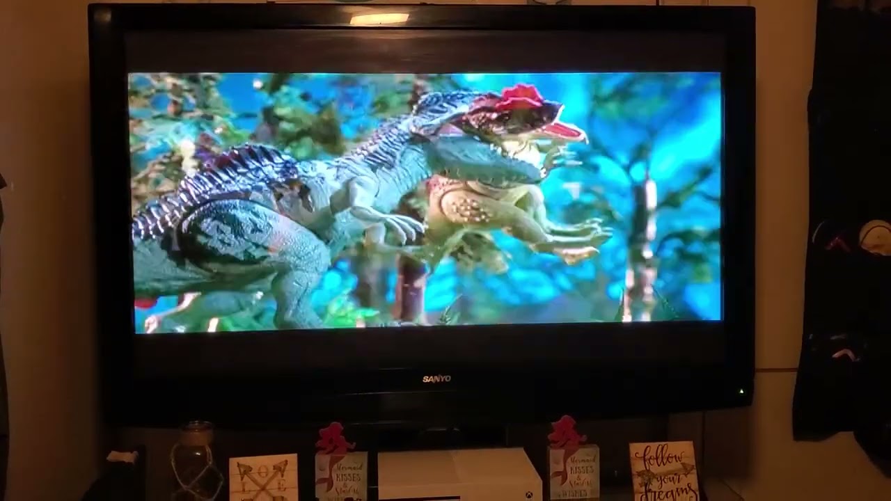 Jurassic world Dominion strike n roar giganotosaurus commercial - YouTube