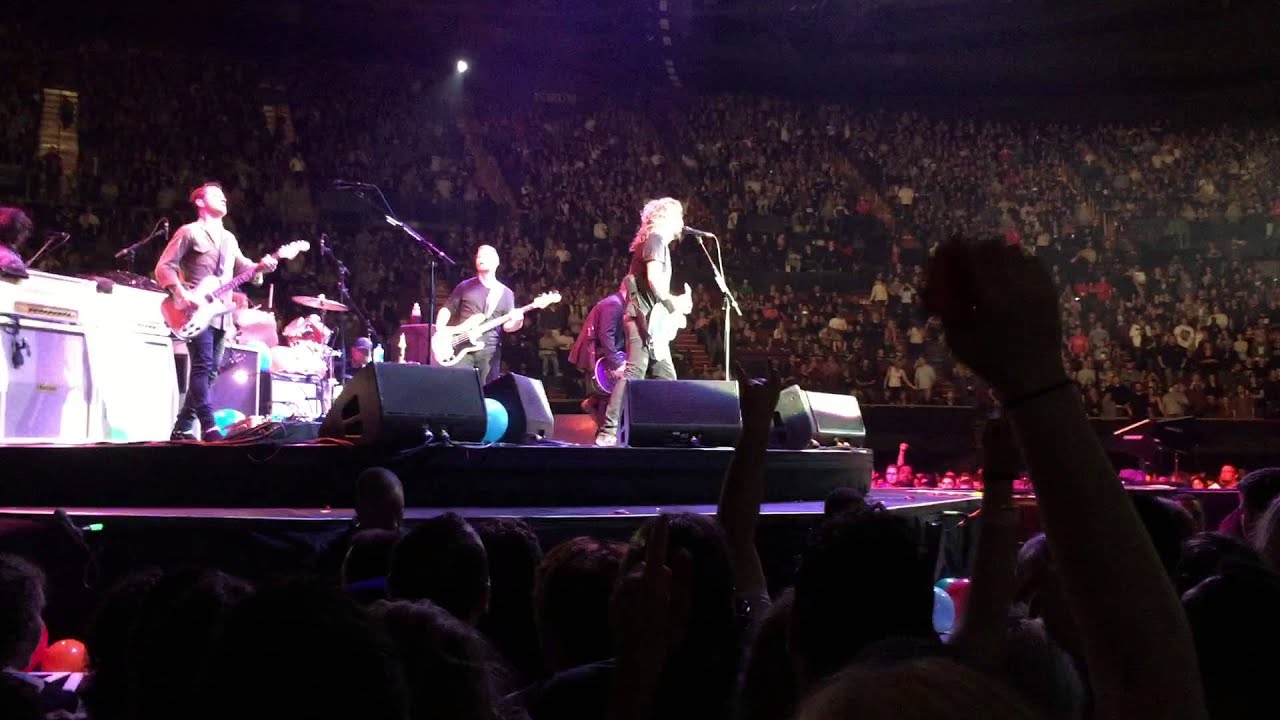 Foo Fighters - Congregation (Live at The Forum 1/10/15) - YouTube