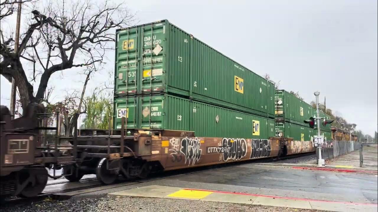 Up 7825 IOANP going through Pleasanton - YouTube