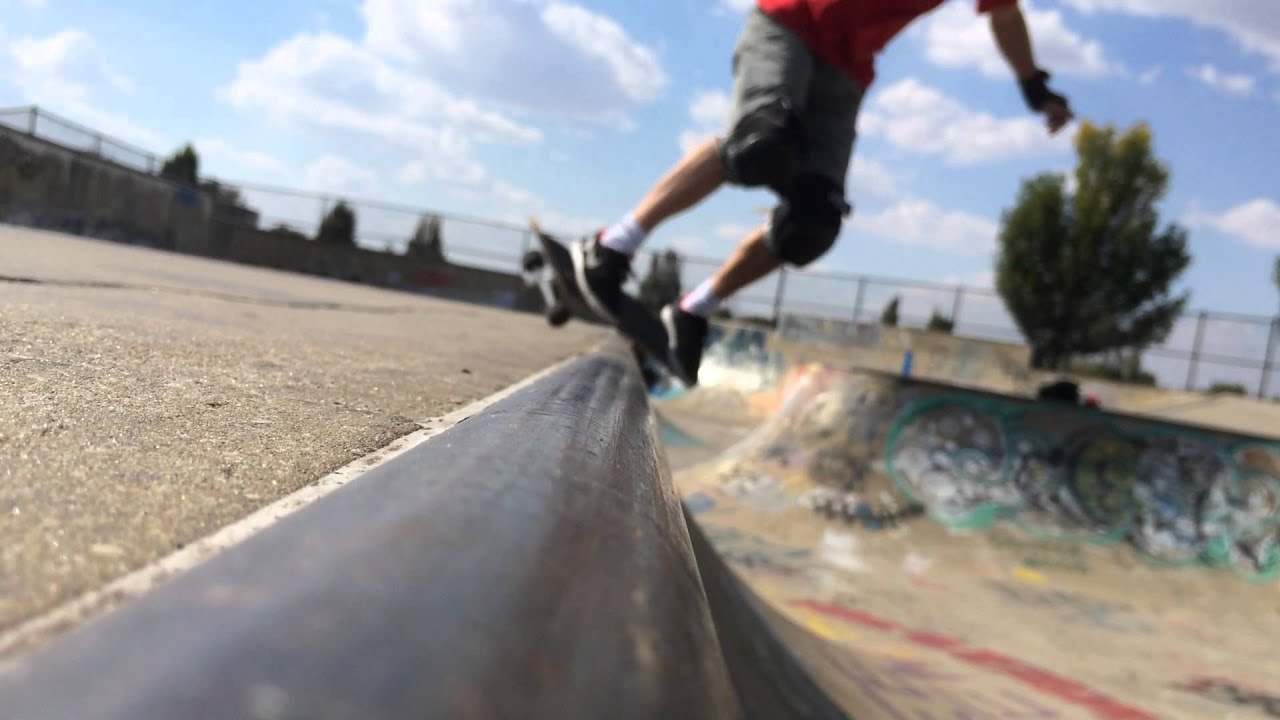 Skate or Die - gruesome death at the skateboard park VIEWER DISCRETION ...