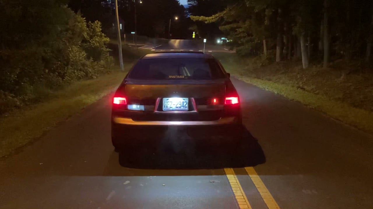 Flashing reverse lights - YouTube