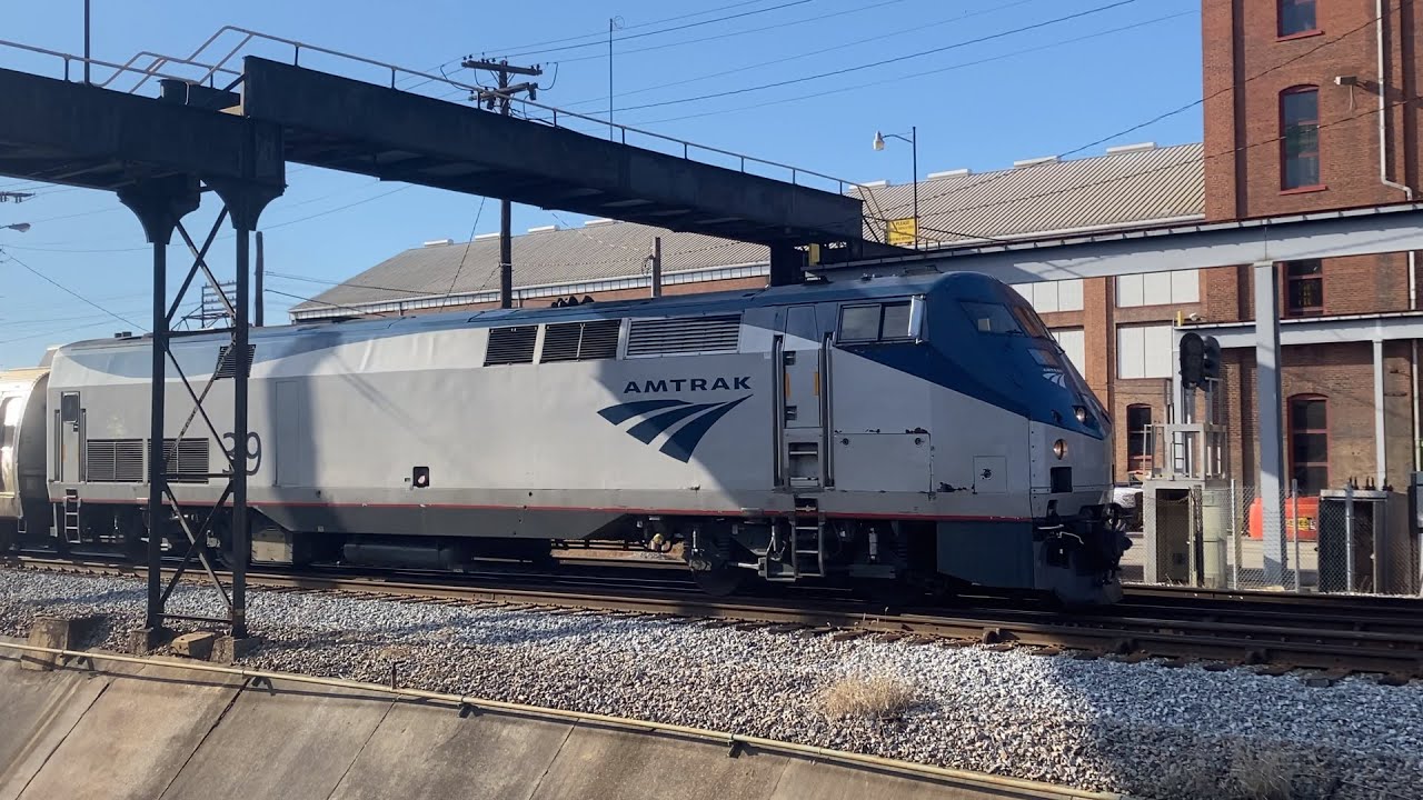Amtrak 66 Northeast Regional Arrives and Departs Roanoke, VA (RNK ...