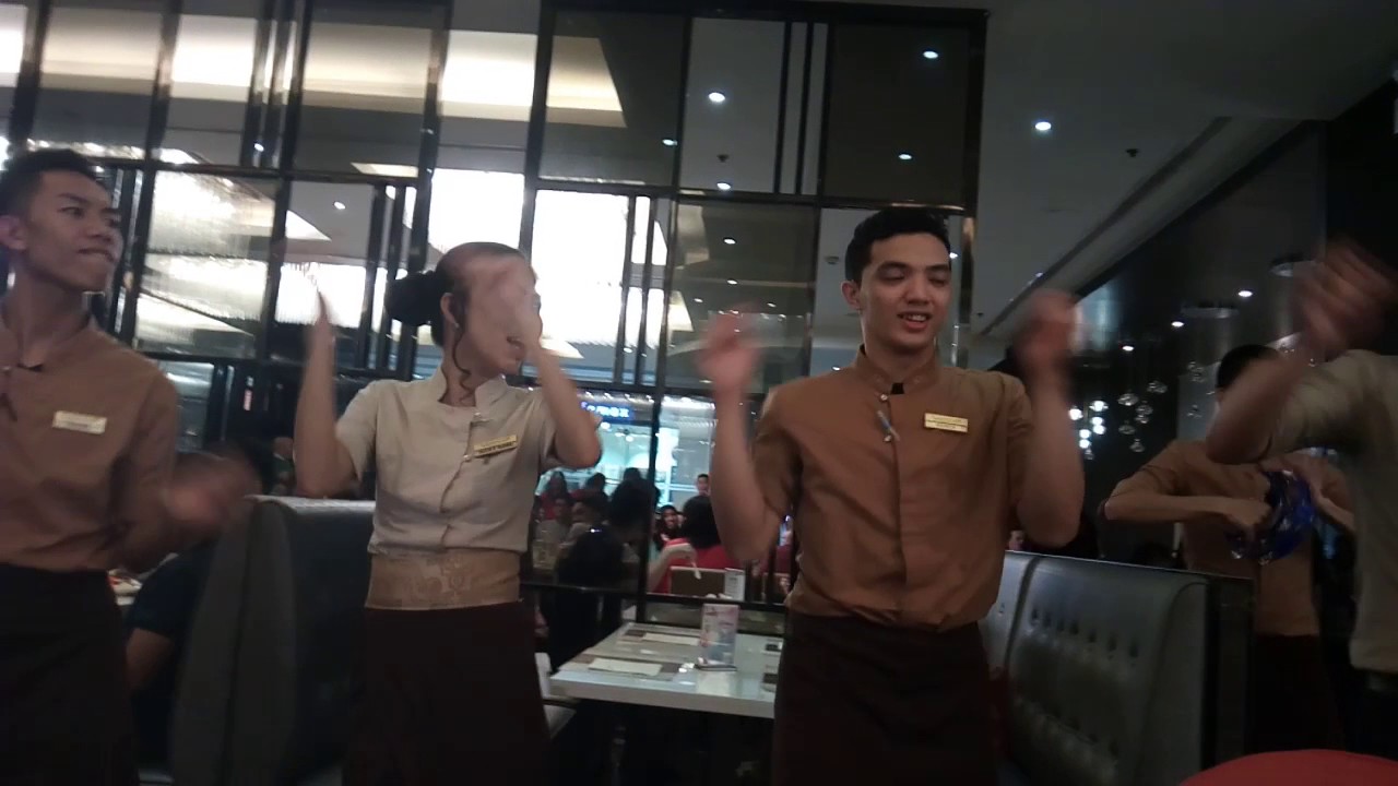 Buffet 101 Happy birthday - YouTube