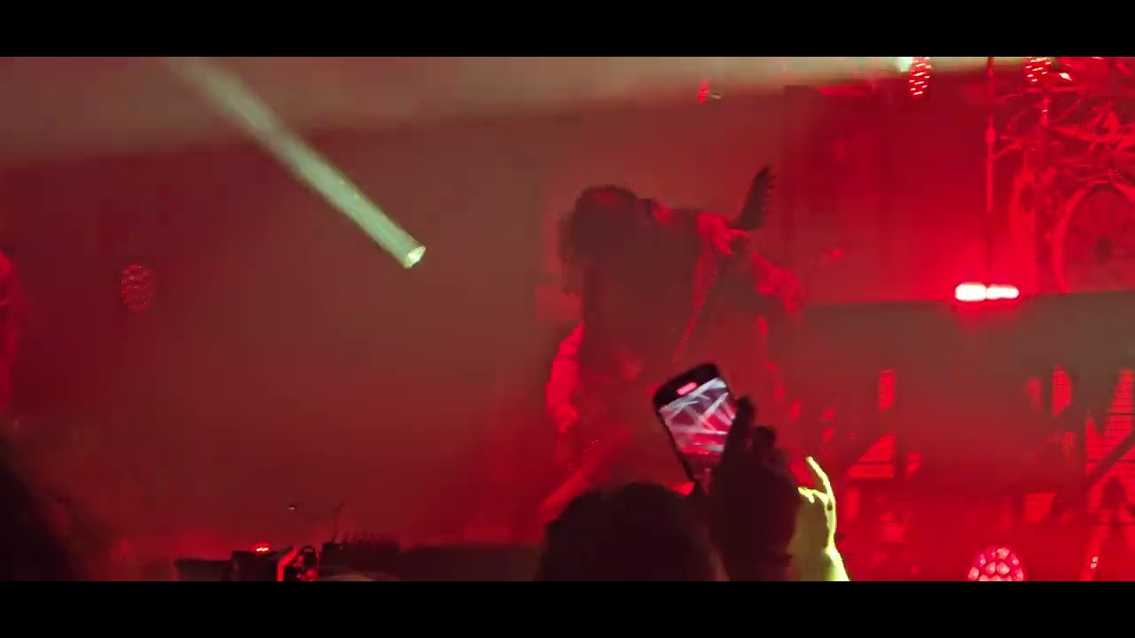 Slipknot - Me Inside live Birmingham 2024 - YouTube