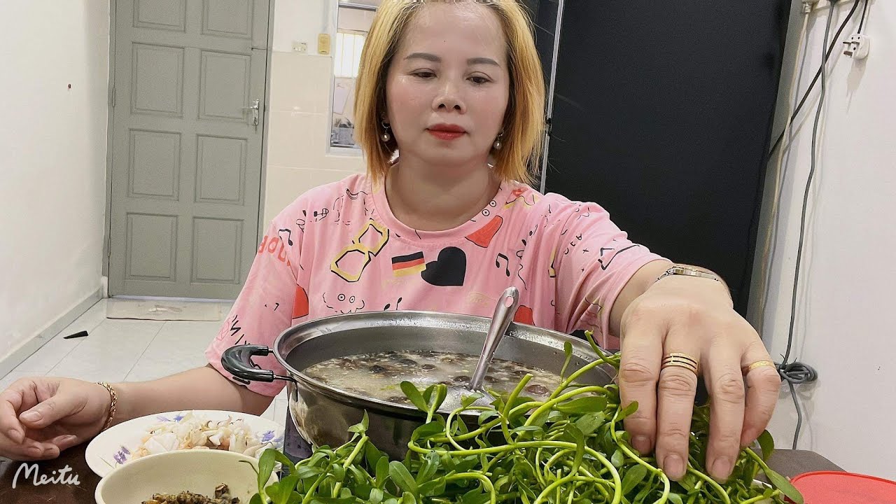 ASMR! Ăn cháo rau đắng, mực, hến! MUKBANG & EATING SHOW - YouTube