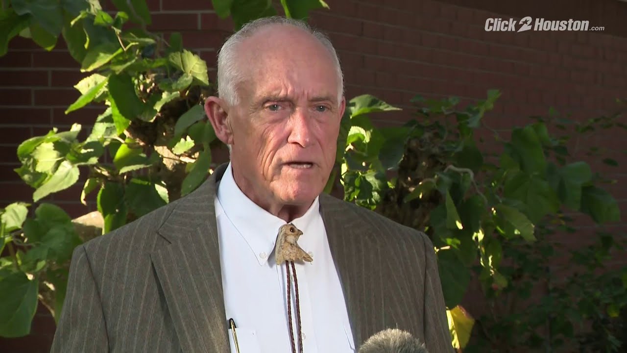 Attorney for Robert Soliz speaks - YouTube