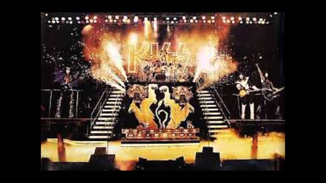Kiss Live Los-Angeles Forum 26-08-77 - YouTube