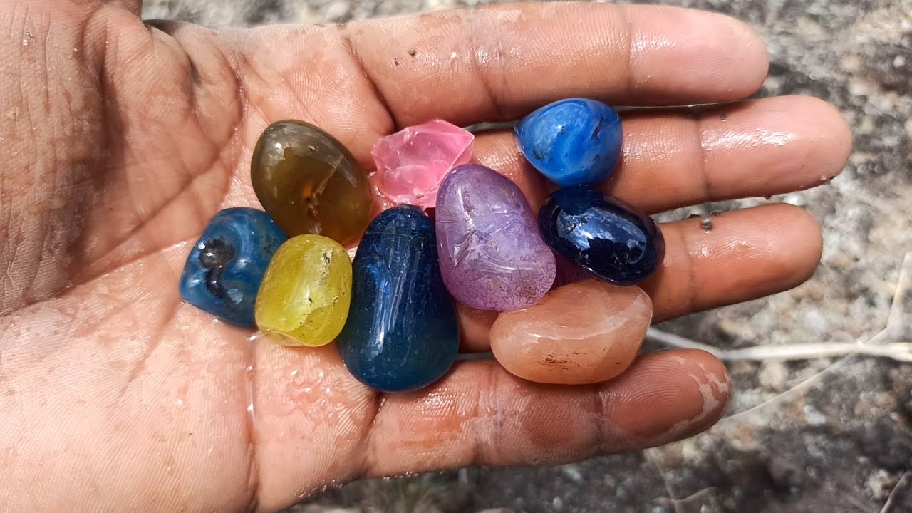 gemstone mining in rock holes ! gemstone digging under rock ! diamond ...