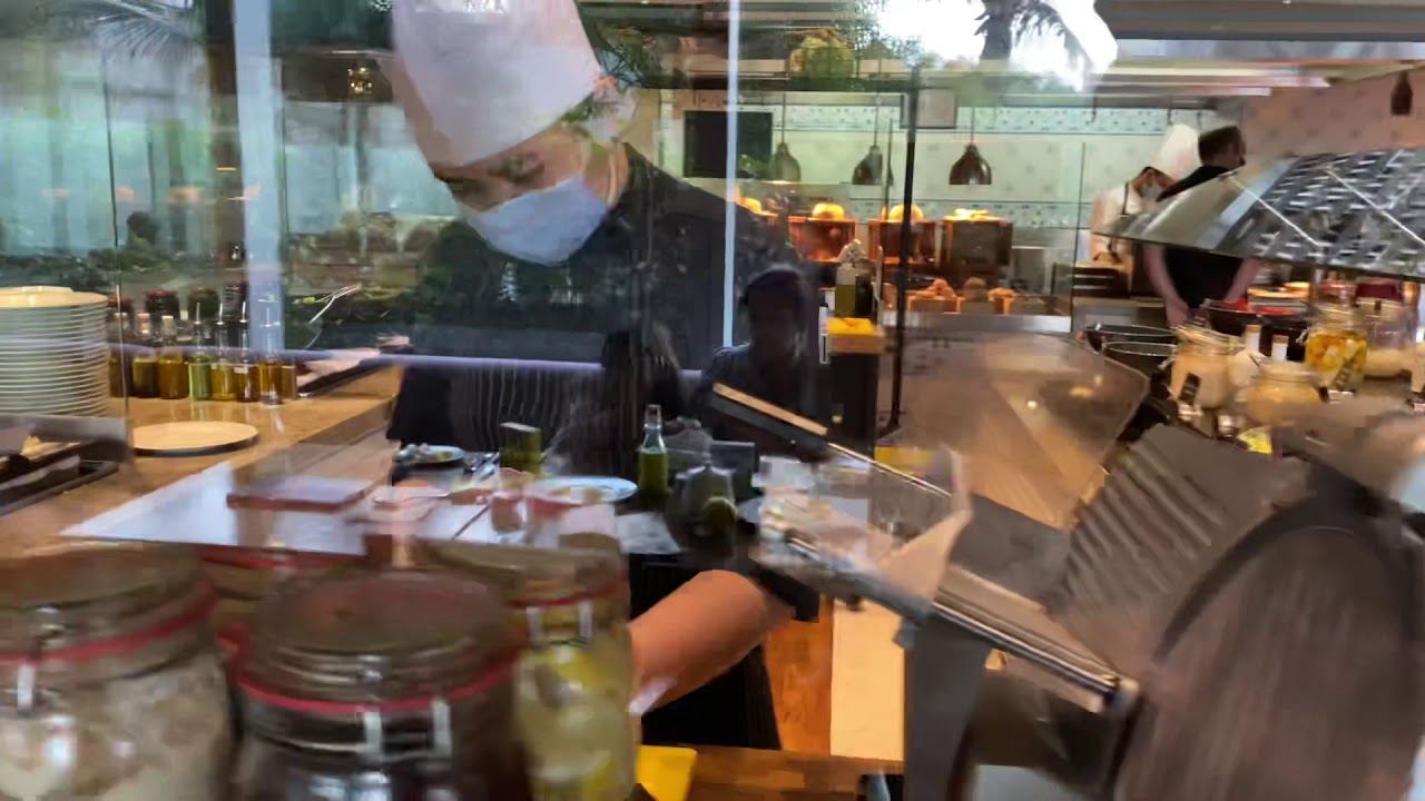 #DowntownDubai Conrad Dubai | Ballaro restaurant | the bustling ...