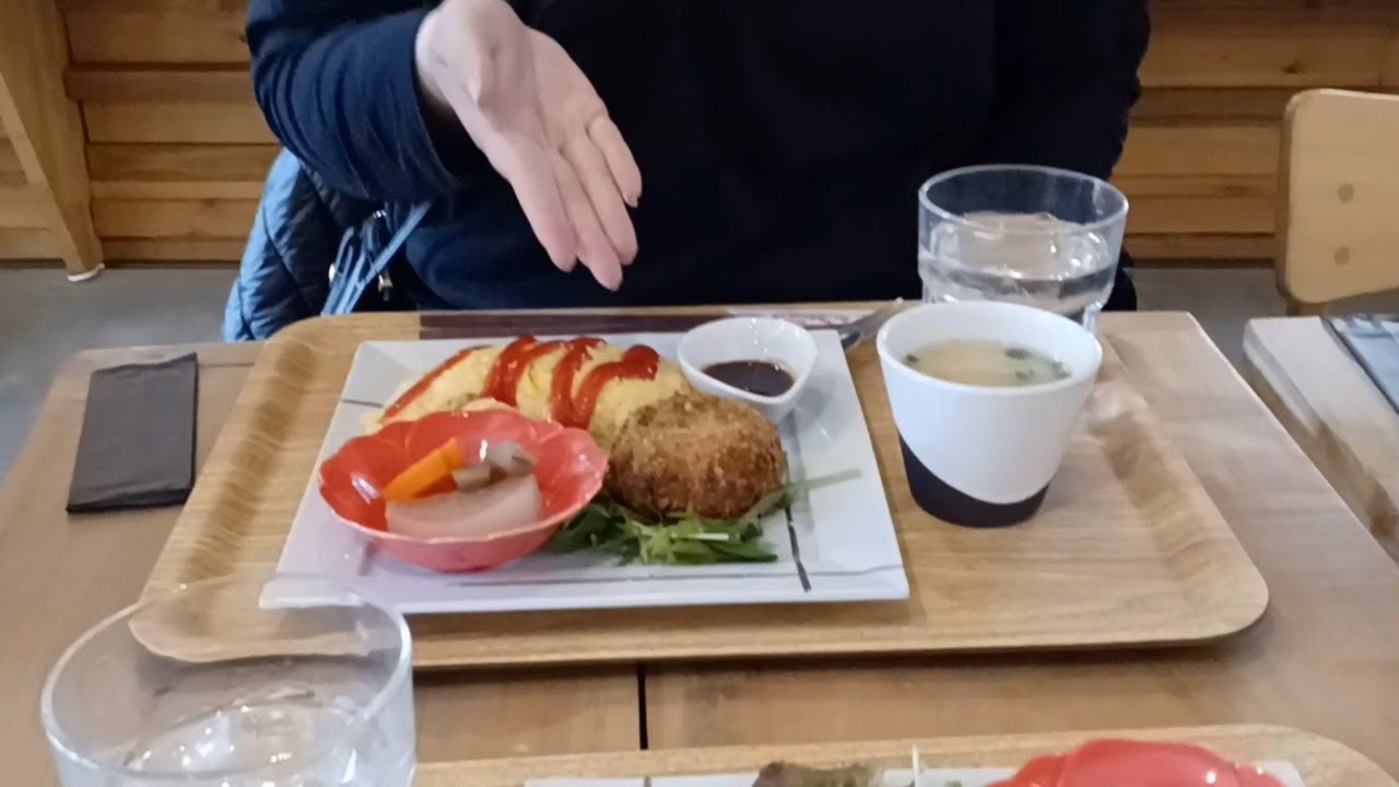 Another New Friend Tries Japanese Country Cafe KuRaSu in Hiroshima ...