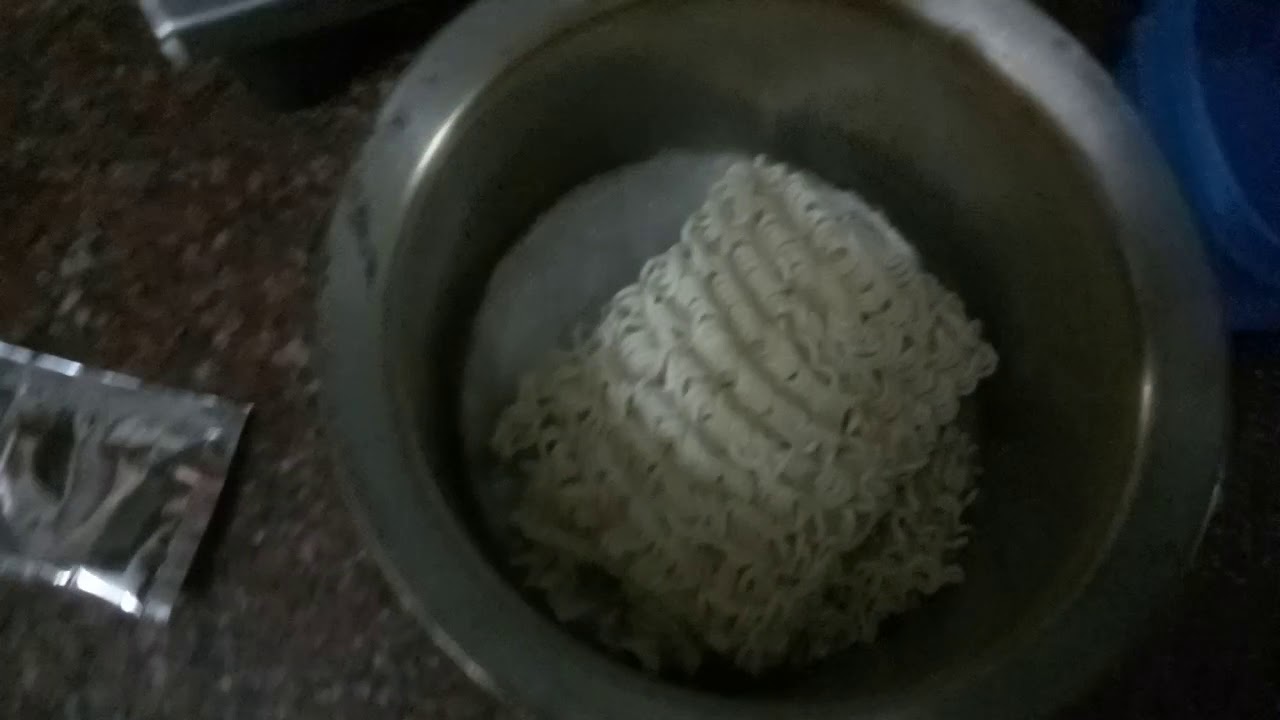 HOW TO MAKE MAGGI FOR CHILDREN - YouTube