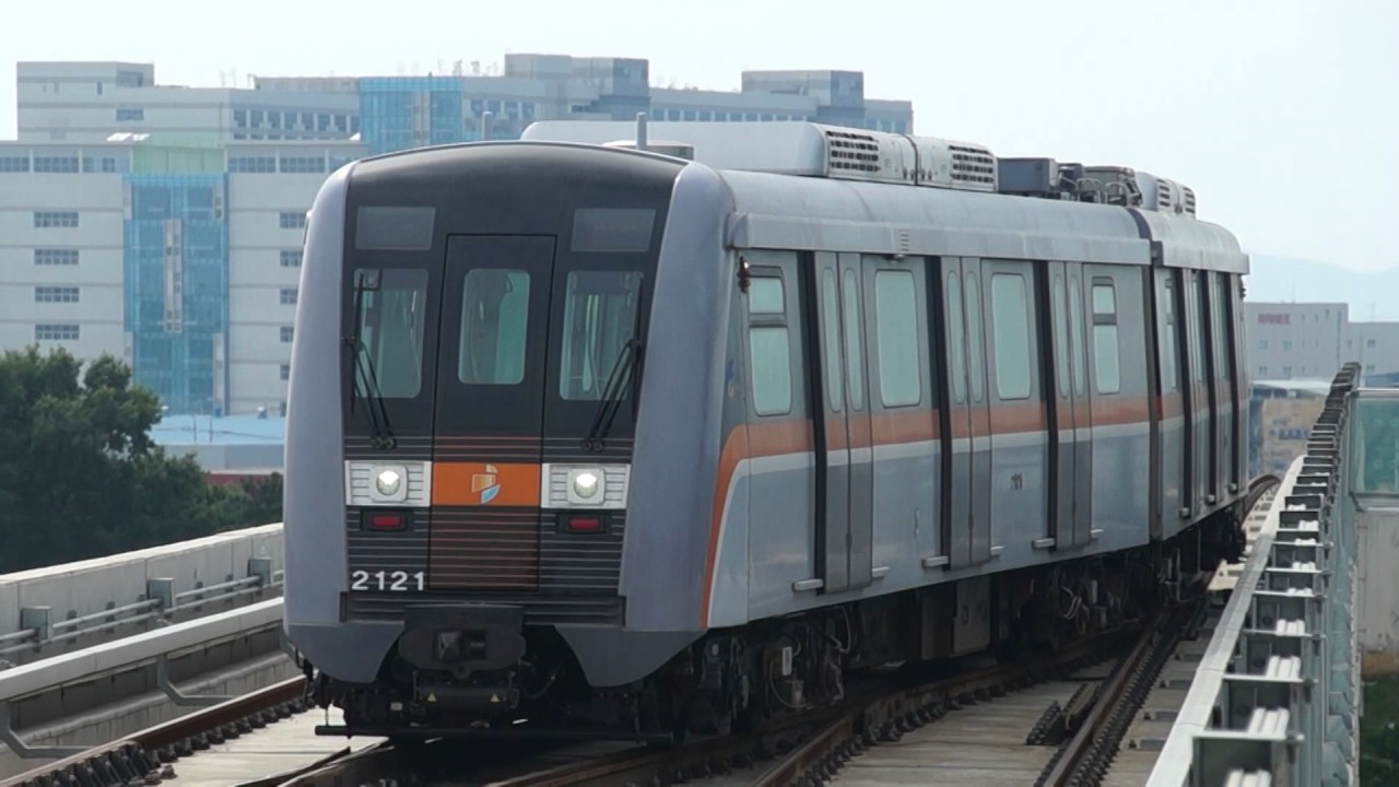 Incheon Transit Corporation Incheon Line 2 train at Geomdan Oryu - YouTube
