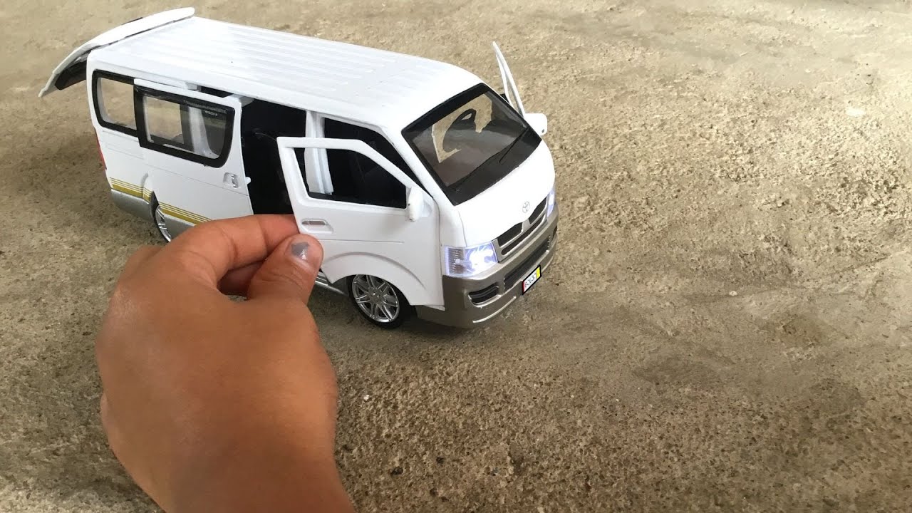 TOYOTA Hi-ACE miniature | Miniature Toyota Van | 1:32 TOYOTA HI ACE ...