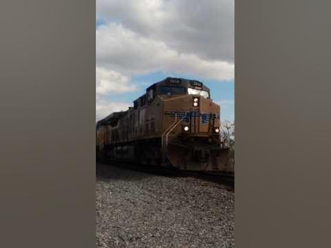 UP #5614 leads a slow WB UP M-LIBT out of Livonia, Louisiana!!! - YouTube