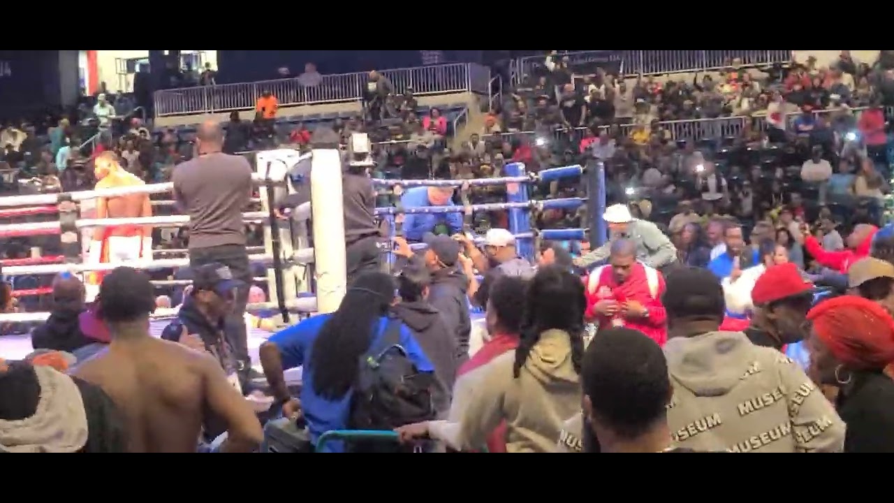 Boxing fall festival Derrick Davis - YouTube