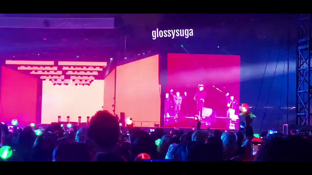 BTS Chicago Soldier Field Concert Day2 05122019 Apanman - YouTube