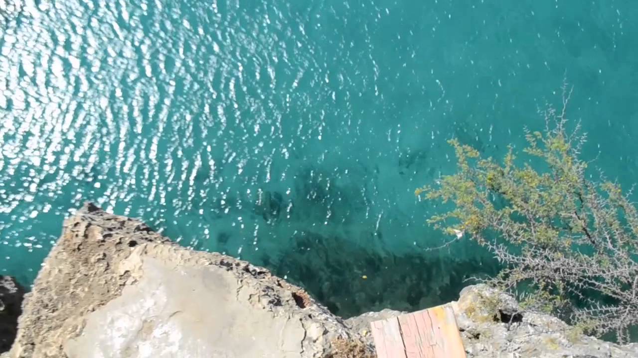 40 ft Cliff Diving @ Playa Forti - YouTube