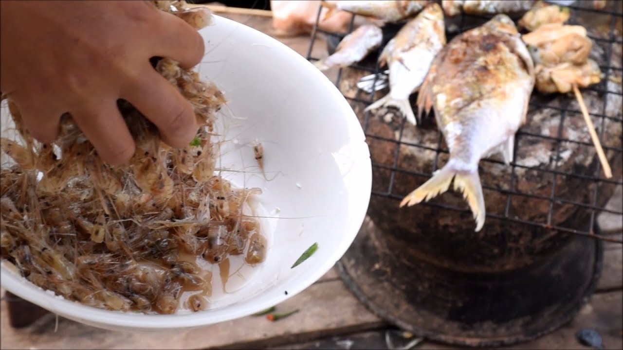 How to cook awesome asian food in mekong river - Thakhek laos - YouTube
