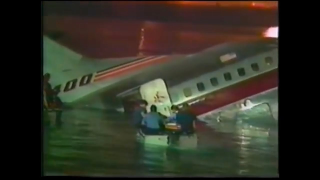 Plane Accident Of USAir Flight 5050 - YouTube
