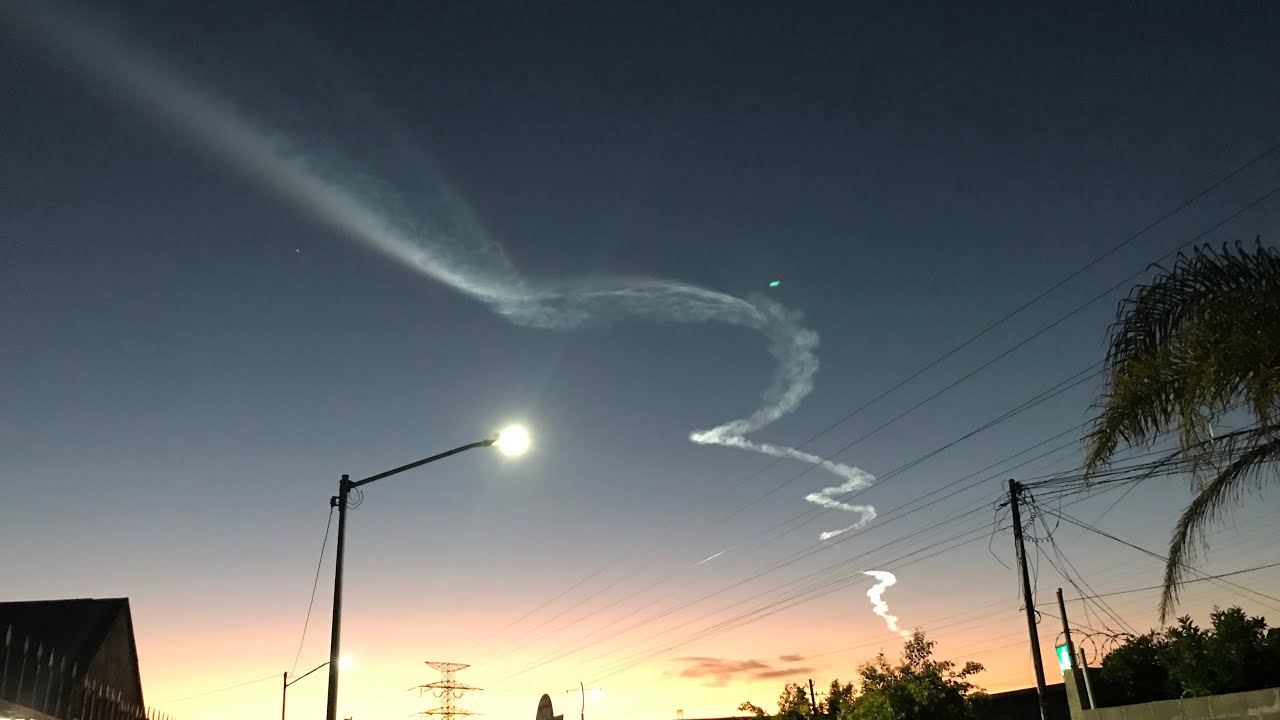 SpaceX Starlink launch cruises overhead. - YouTube
