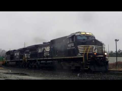 NS 294 @ LAPORTE, IN 12 30 19 NS 4272 NS 4215 - YouTube