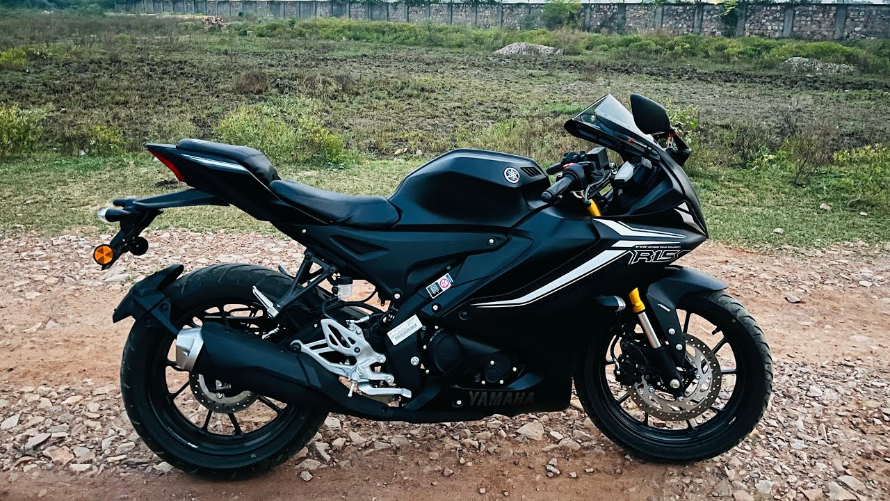 ALL NEW R15 V4 2022 MATT BLACK COLOUR. SOME CHANGES OF ALL NEW R15 v4 ...