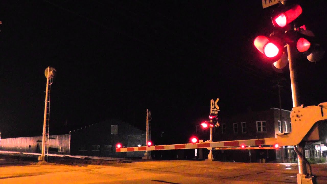 10/31/2014 BNSF 4759 Leads A Powermove Westbound On The Main - YouTube