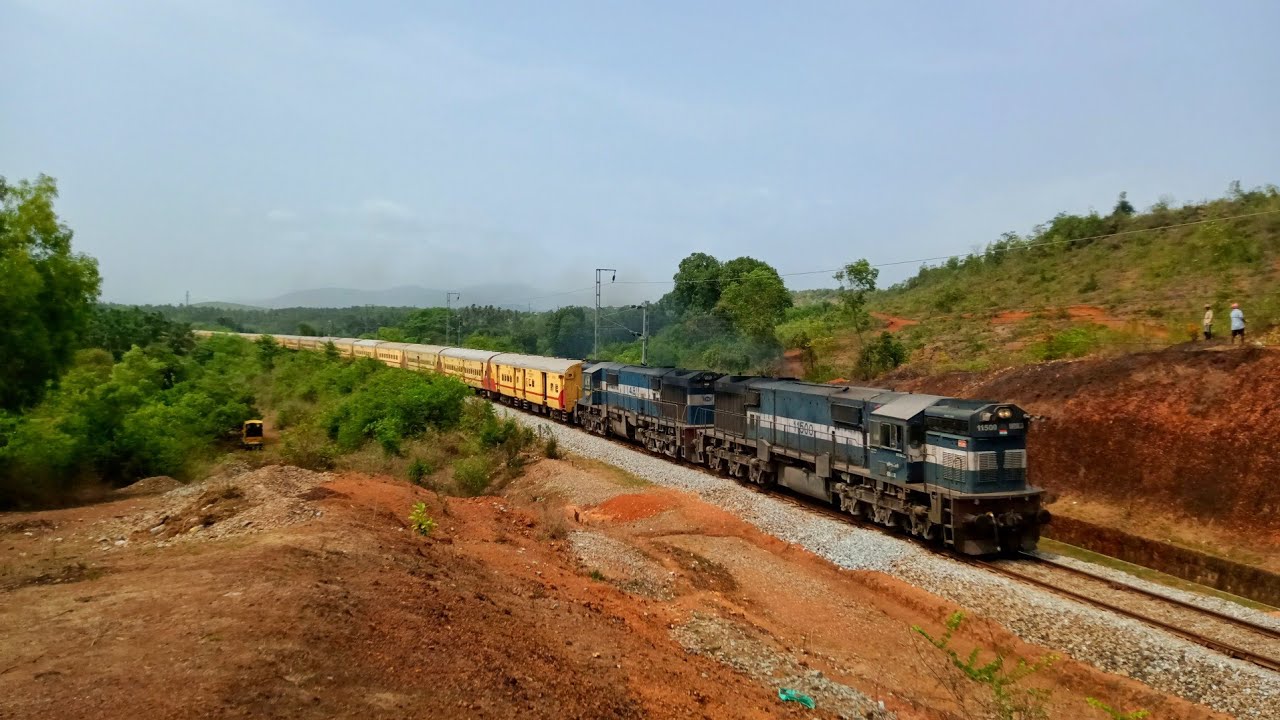 09057 Udhna Jn. - Mangaluru Jn. Summer Special - Ratlam WDM3D Twins ...