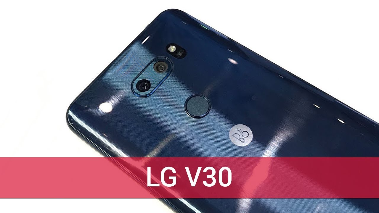 LG V30 - první pohled - IFA 2017 - YouTube