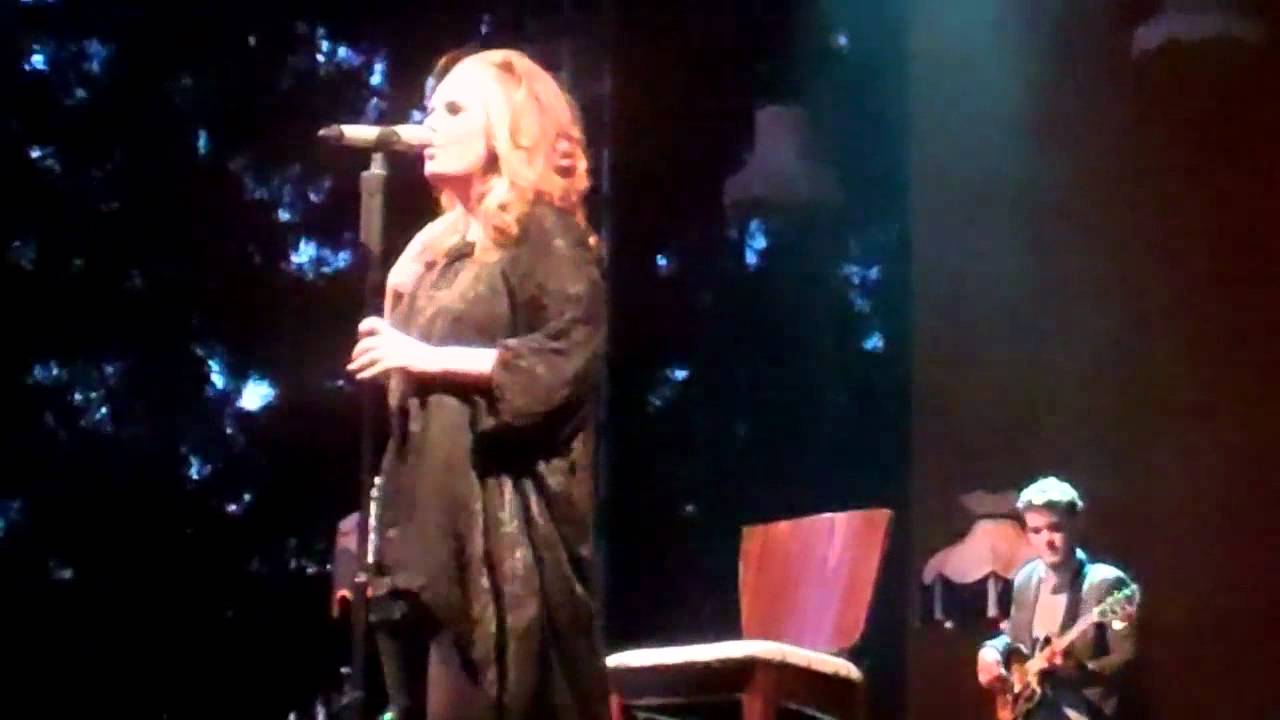 Adele Right As Rain LIVE Portland, OR 8/11/11 - YouTube
