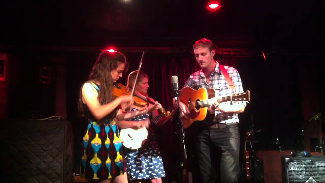 "Red Rocking Chair" Brittany Haas, Lauren Rioux and Sten Isak - YouTube