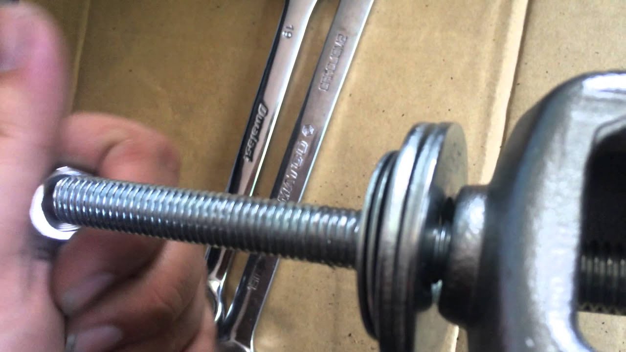 Episode #15 Isis solid subframe and solid differential bushings install ...