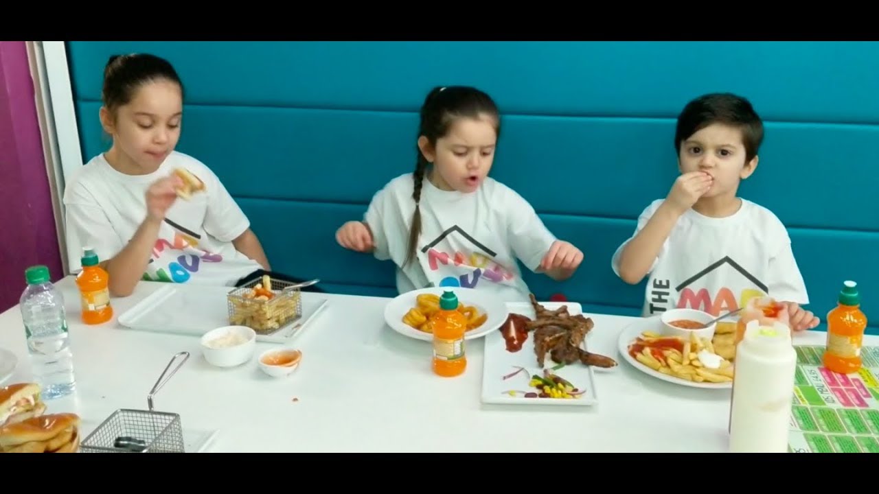 MONOLOS MANCHESTER PLAY PLACE AND FOOD! | The Madhouse - YouTube