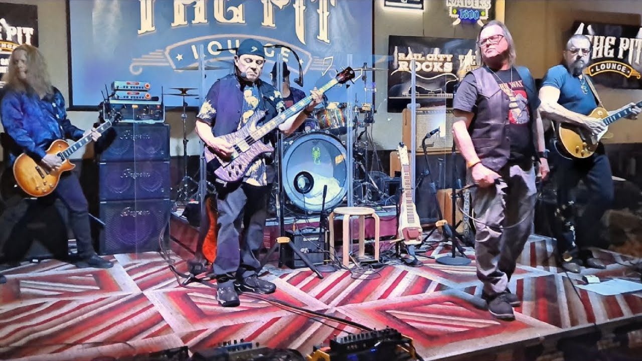 Todd B with The Greg Golden Band - YouTube