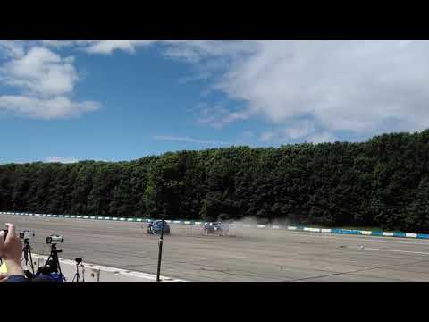 80mph collision in slow motion - YouTube