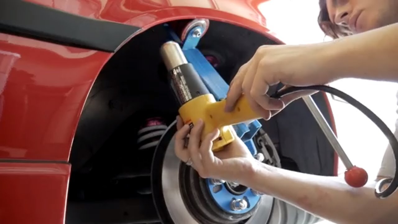 How To Roll Your Fenders | E36 M3 | - YouTube