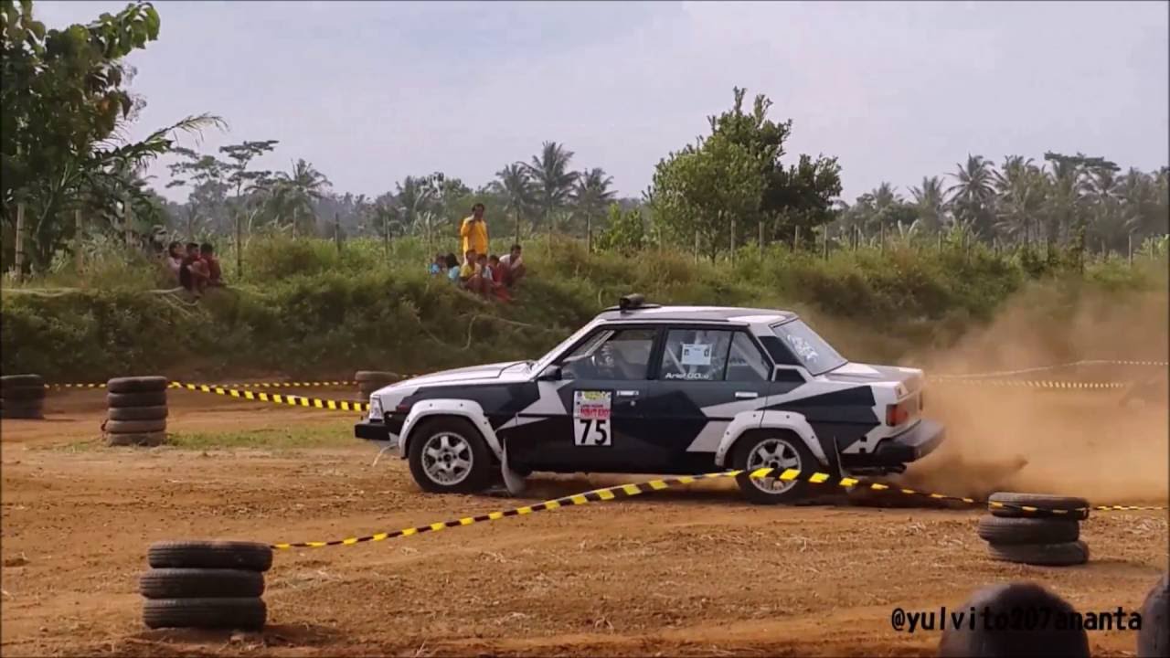 Toyota Corolla KE70 Sprint Rally - YouTube