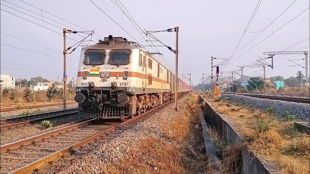 Horribly 12 Hours 8 Minutes Late Running 22830 Shalimar - Bhuj SF ...
