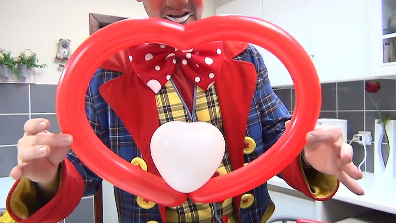 How to make a 2 balloon heart - YouTube