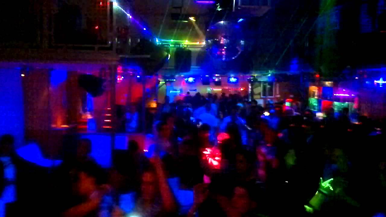 Saby Davis Live @ Club Yoko 2013.10.12. - YouTube