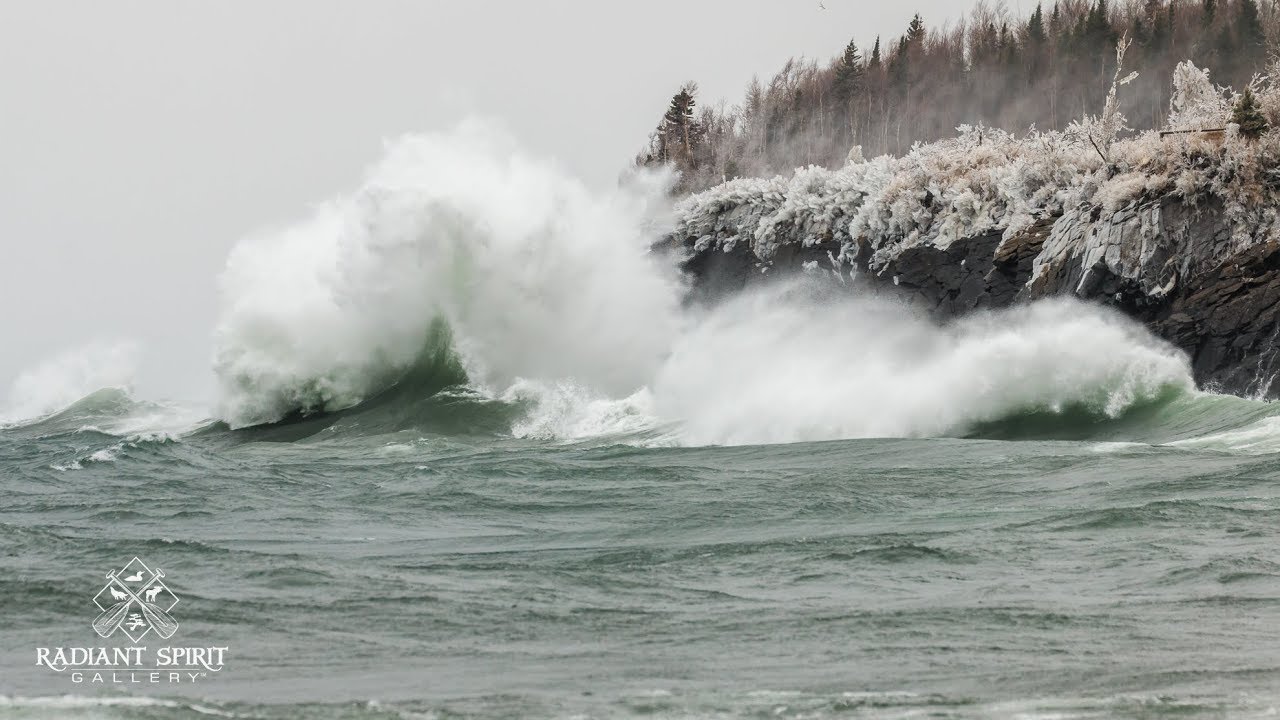 Exploding Waves of the Bomb Cyclone on Lake Superior 4/11/19 - YouTube