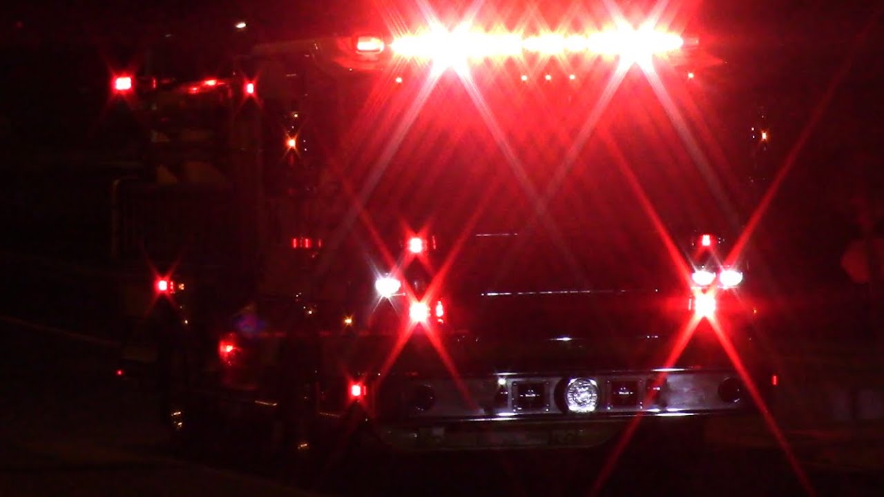 *AIRHORN* VCFD Medic Engine 36 responding - YouTube
